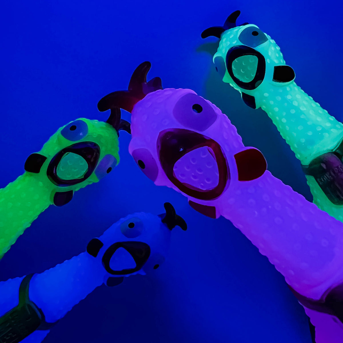 Squeeze Me Chicken Glow In The Dark | Animolds Rubber Chicken – Flash ...